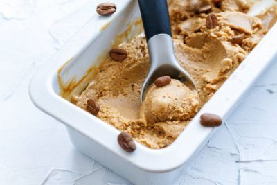 Kaffee-Eis selber machen – Rezept für cremiges Eis mit Espresso